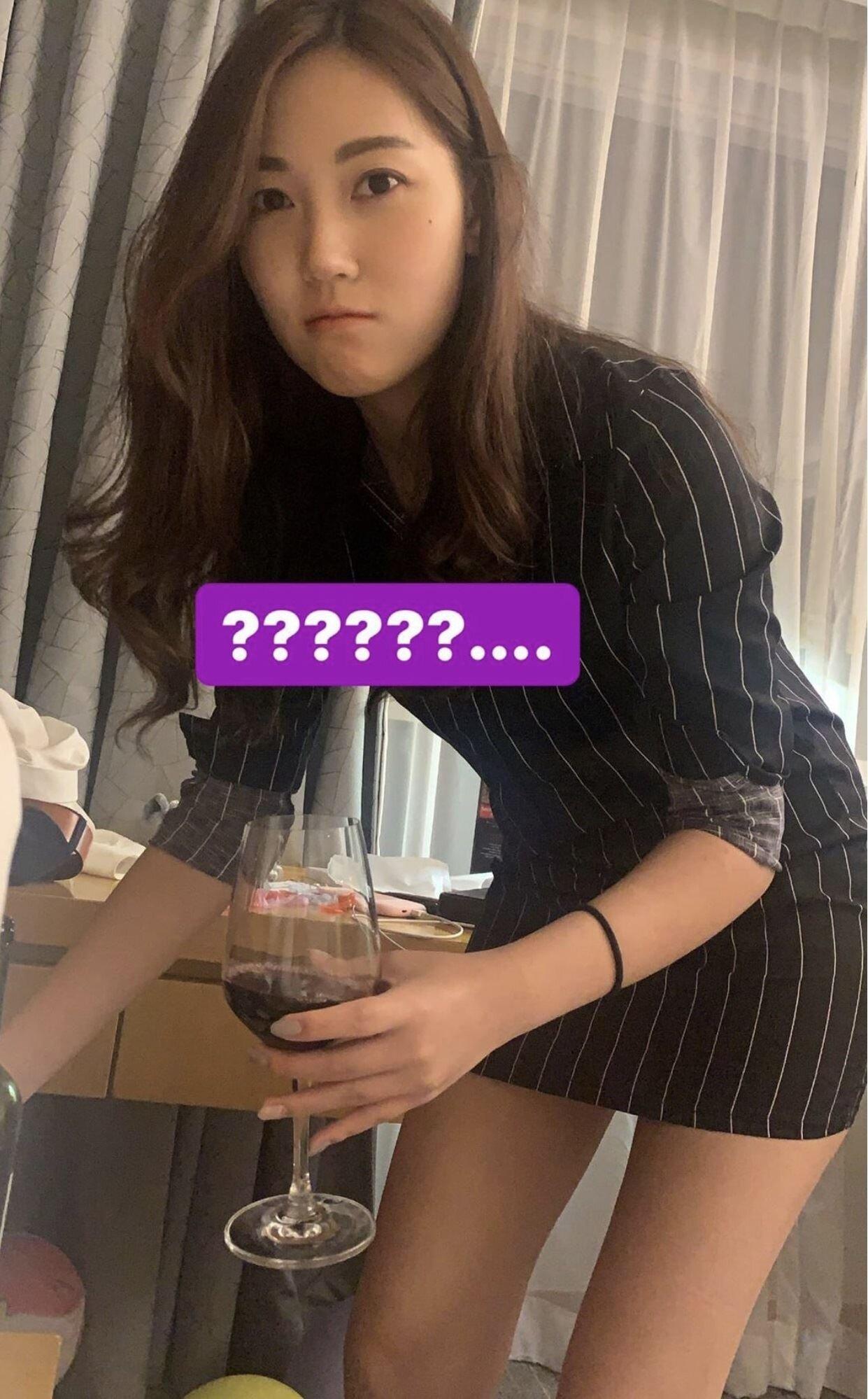 J图 | kristylaihing卓丽馨黑丝美腿让人硬爆 - pljj