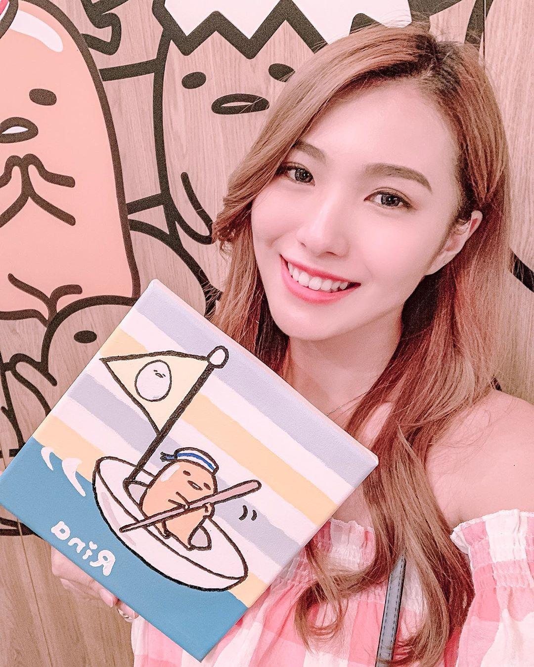 pljj美圖｜展览场性感模特儿－林大唏 (13P) - pljj