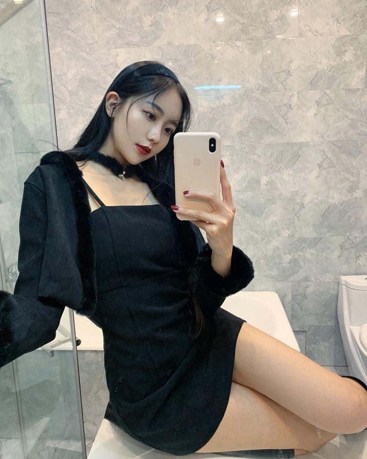 pljj｜邻家女孩的脸蛋竟偷藏「欠调教の大欧派」打个喷嚏就一直晃 - pljj